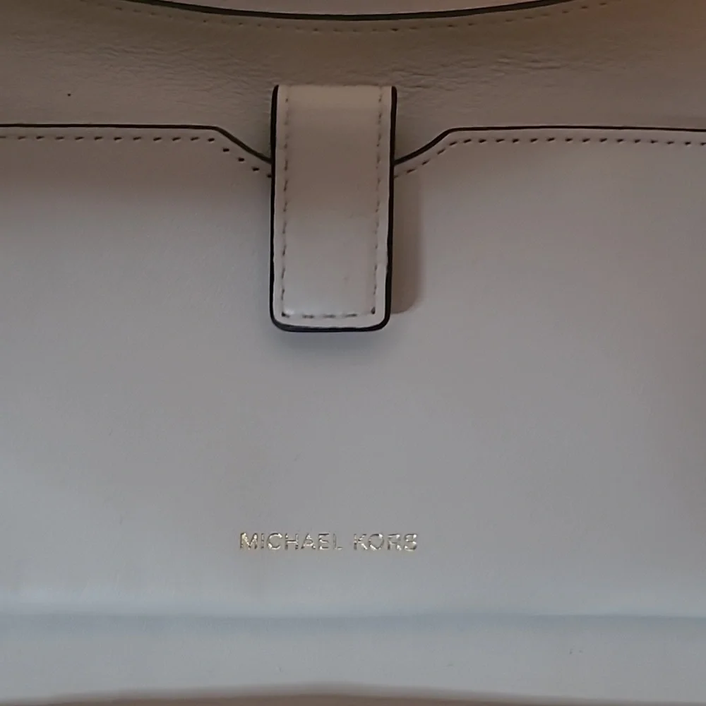 Michael Kors | Bags | Michael Kors Pale Pink Leather Wallet With Gold ...
